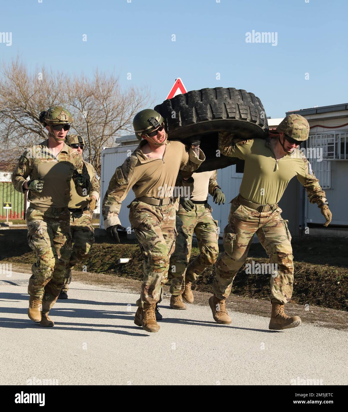Soldiers from Charlie Company, 1st Battalion, 149th Infantry Regiment ...