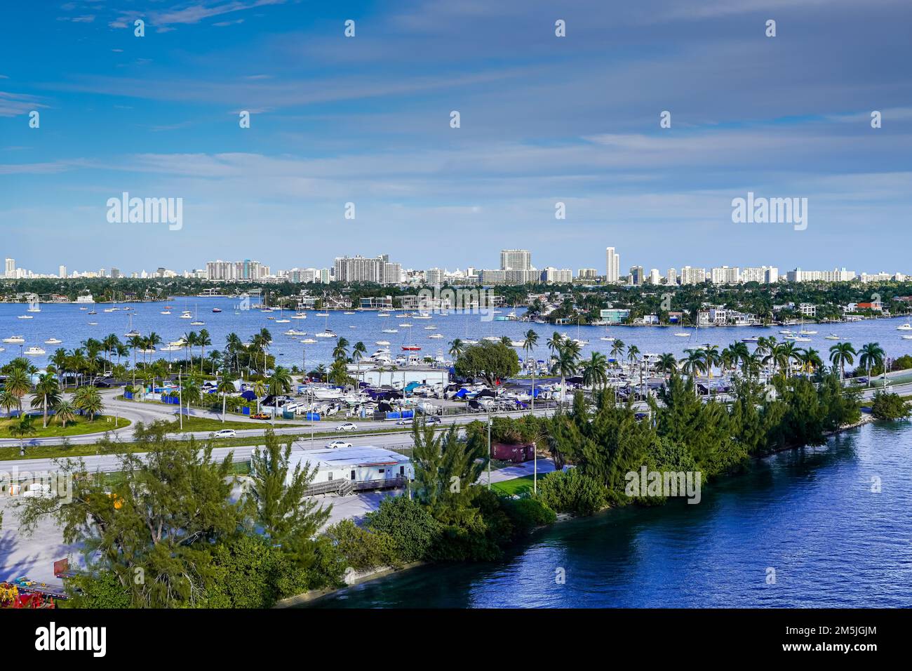 Miami, FL USA - 12 12 2022: Beautiful aerial panoramic view of the city ...