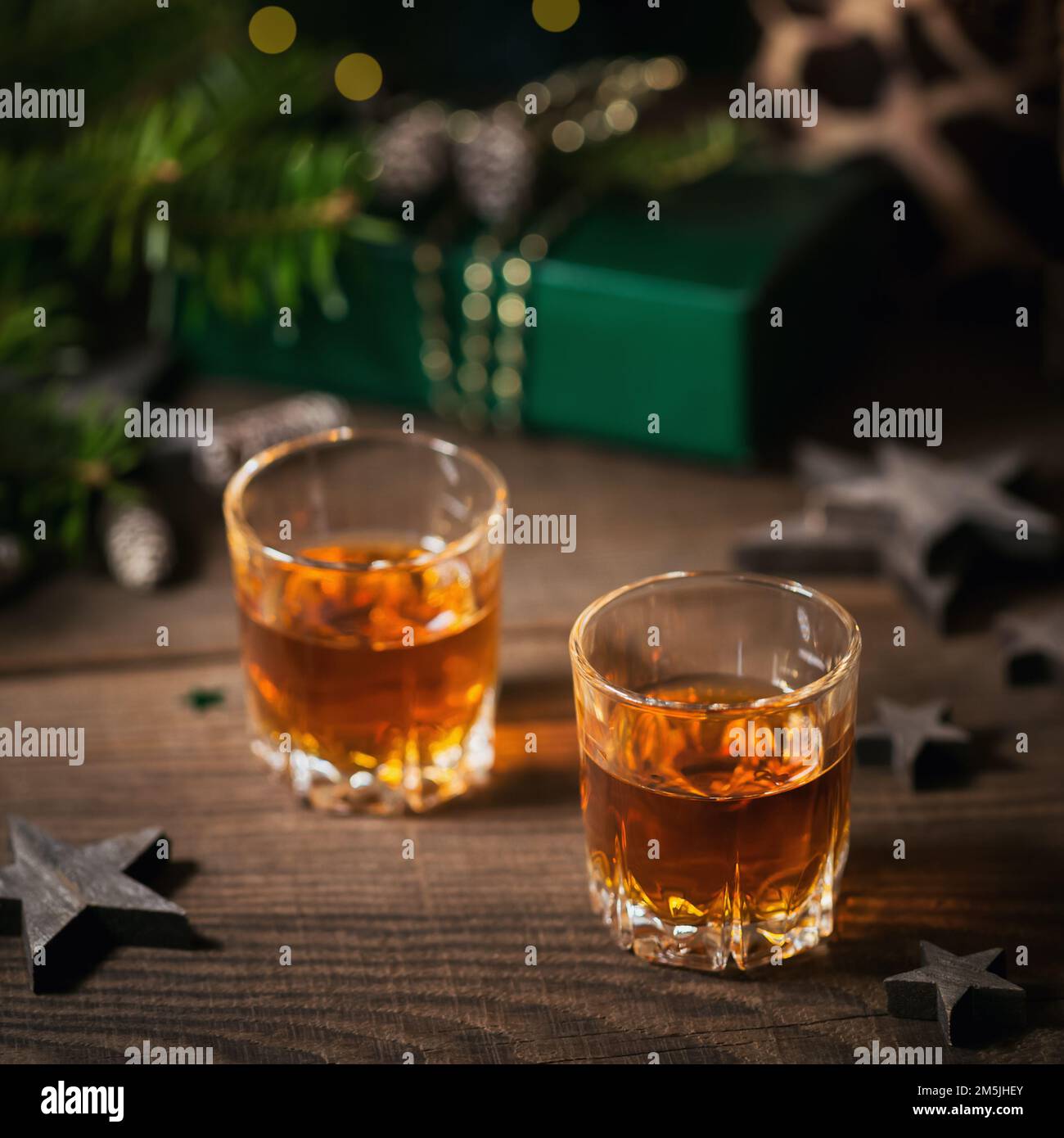 Whiskey brandy hi-res stock photography and images - Alamy