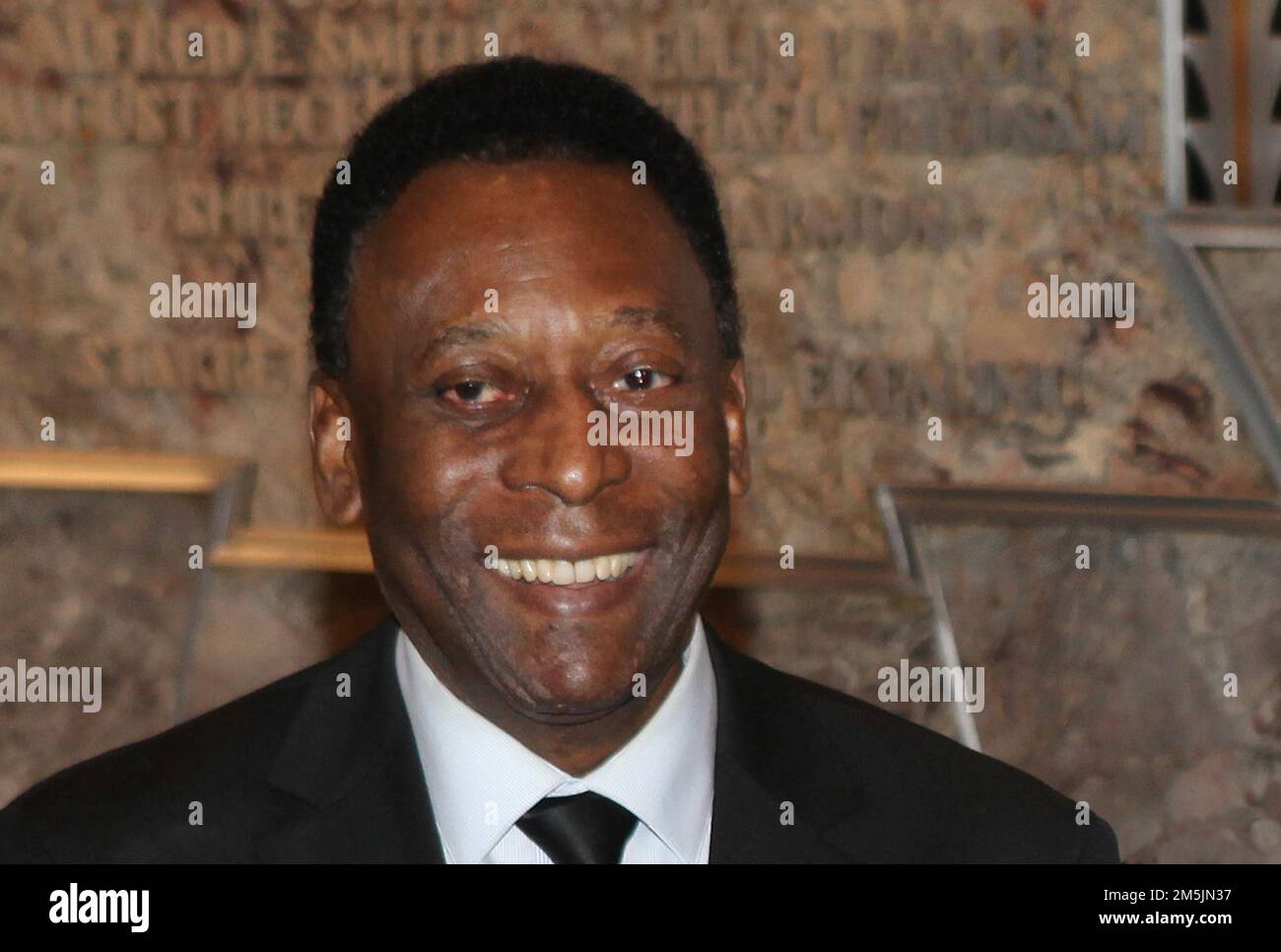 New York, NY, USA. 17th Apr, 2022. Pele lights the Empire State ...