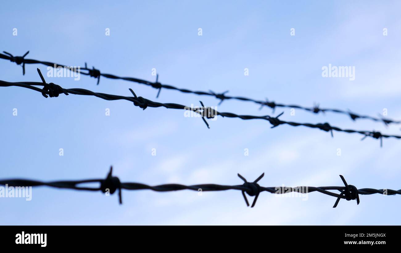 Twisted wire border hi-res stock photography and images - Alamy