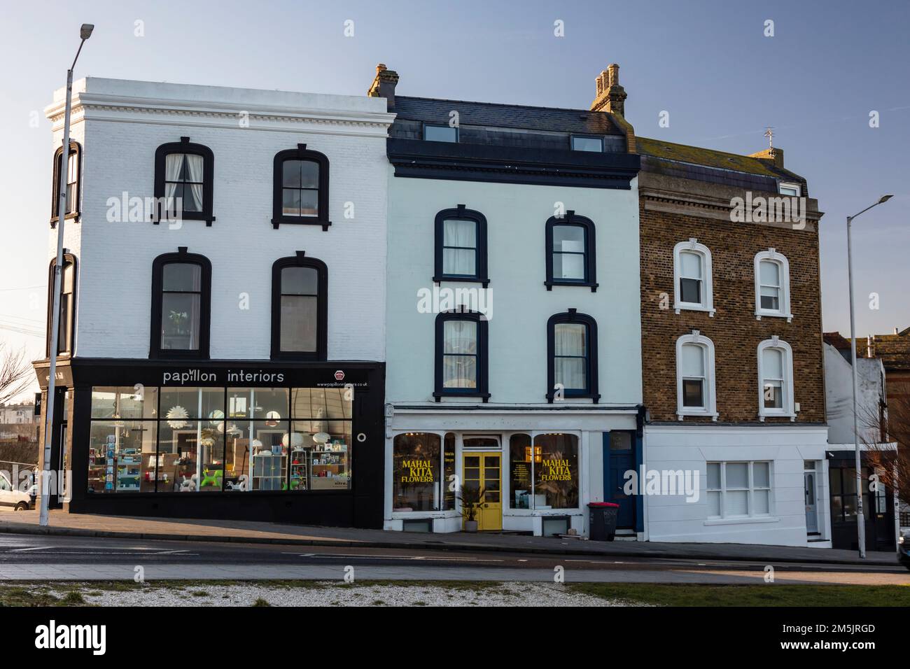 3 storey building uk hi-res stock photography and images - Alamy