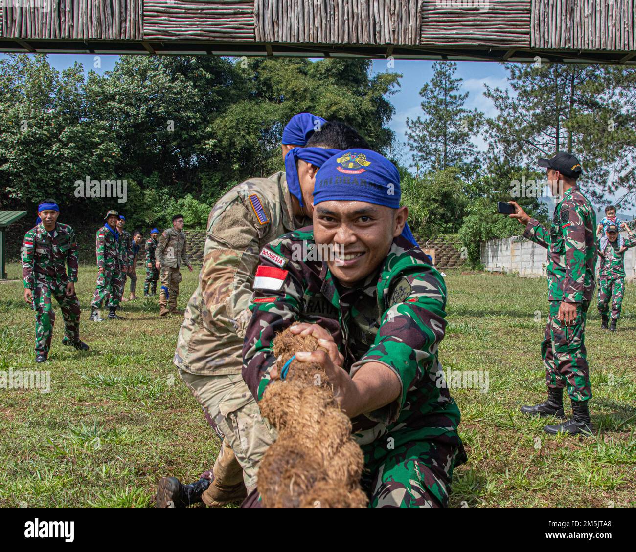 Soldiers from Charlie Troop, 2nd Squadron, 14th Cavalry Regiment, 2nd ...