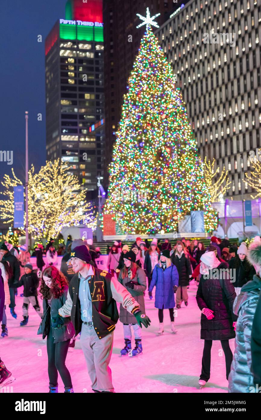 Detroit, Michigan - Ice skaters on the Campus Martius ice rink in ...