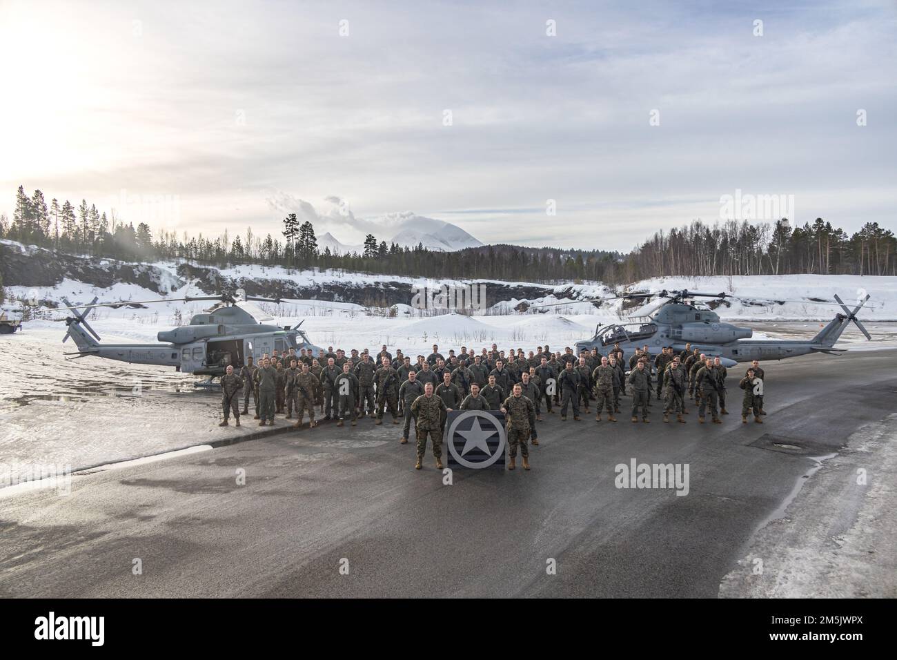U.S. Marines with Marine Light Attack Helicopter Squadron (HMLA) 269 ...