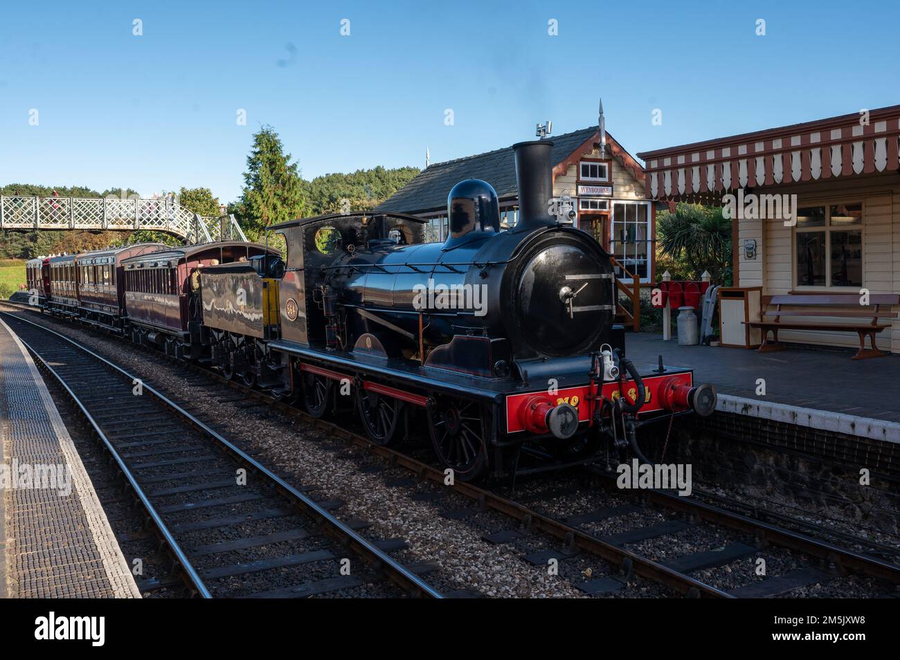 Steam train at Weybourne station on the North Norfolk railway Stock ...