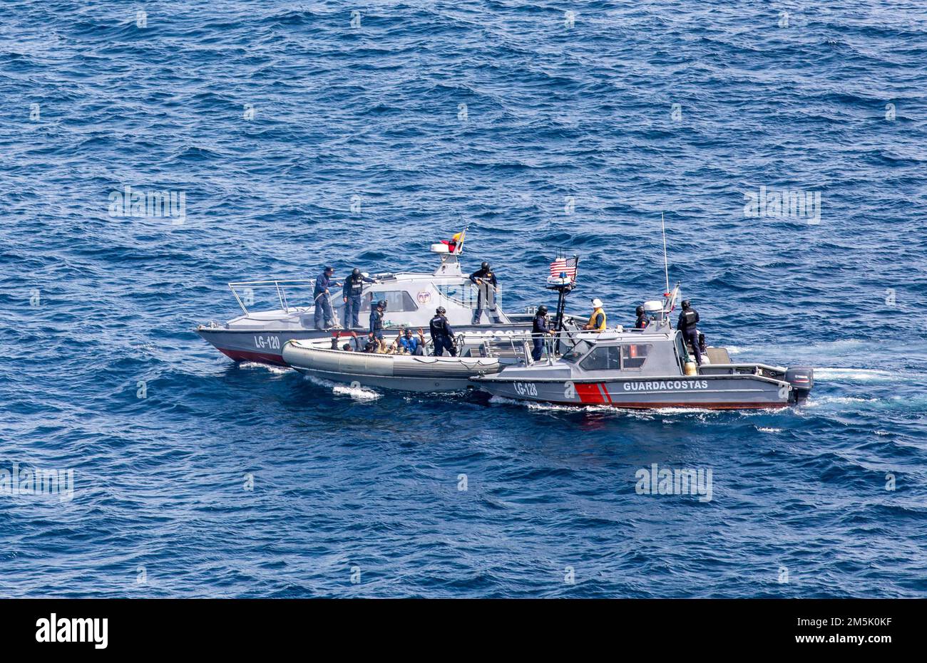 220321-N-HD110-1162 EASTERN PACIFIC OCEAN - (March 21, 2022) -- Service ...