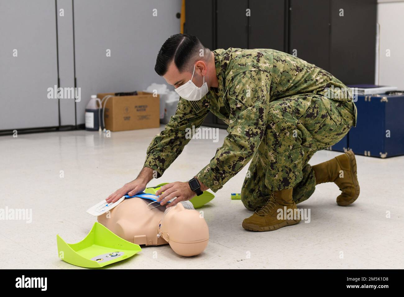 Cpr 21 hi-res stock photography and images - Alamy