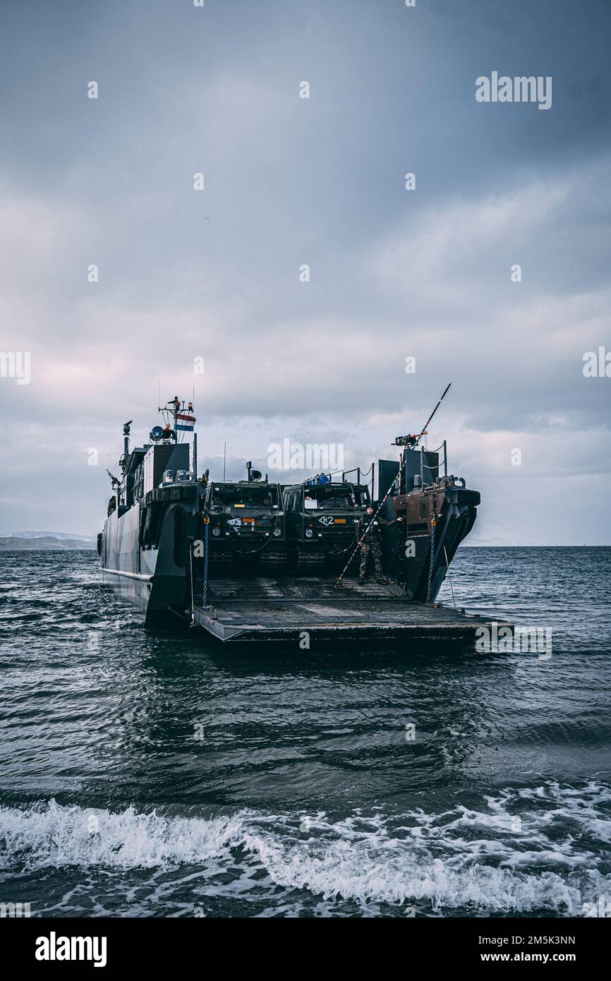 A Korps Marinier with the Royal Netherlands Marine Corps prepares to ...