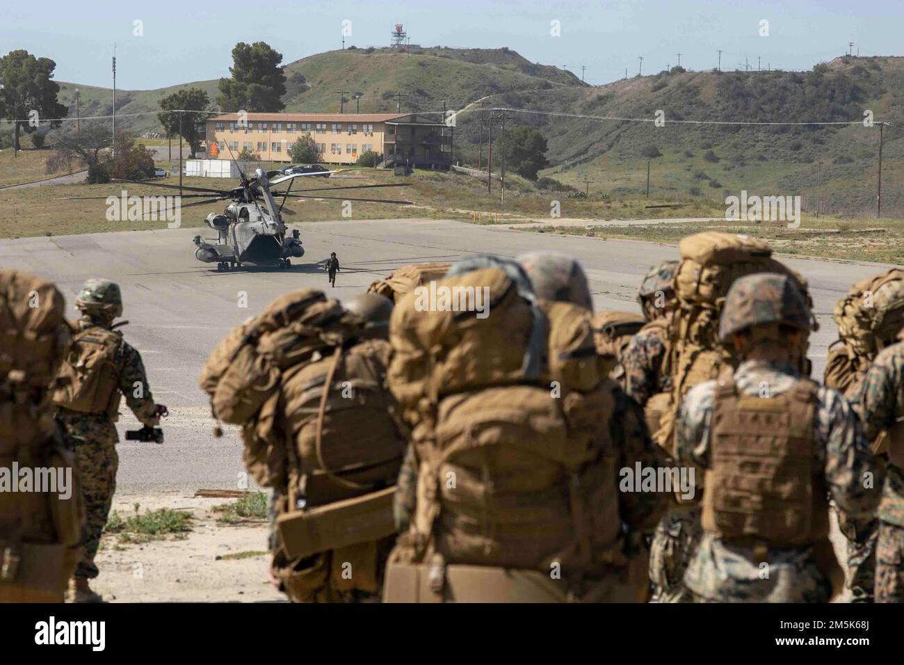 U.S. Marines with 1st Intelligence Battalion, I Marine Expeditionary ...