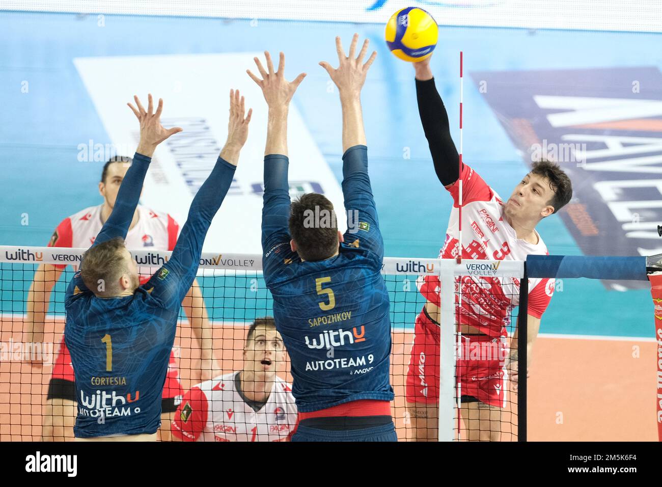 Pala AGSM-AIM, Verona, Italy, December 29, 2022, Attack by Francesco ...