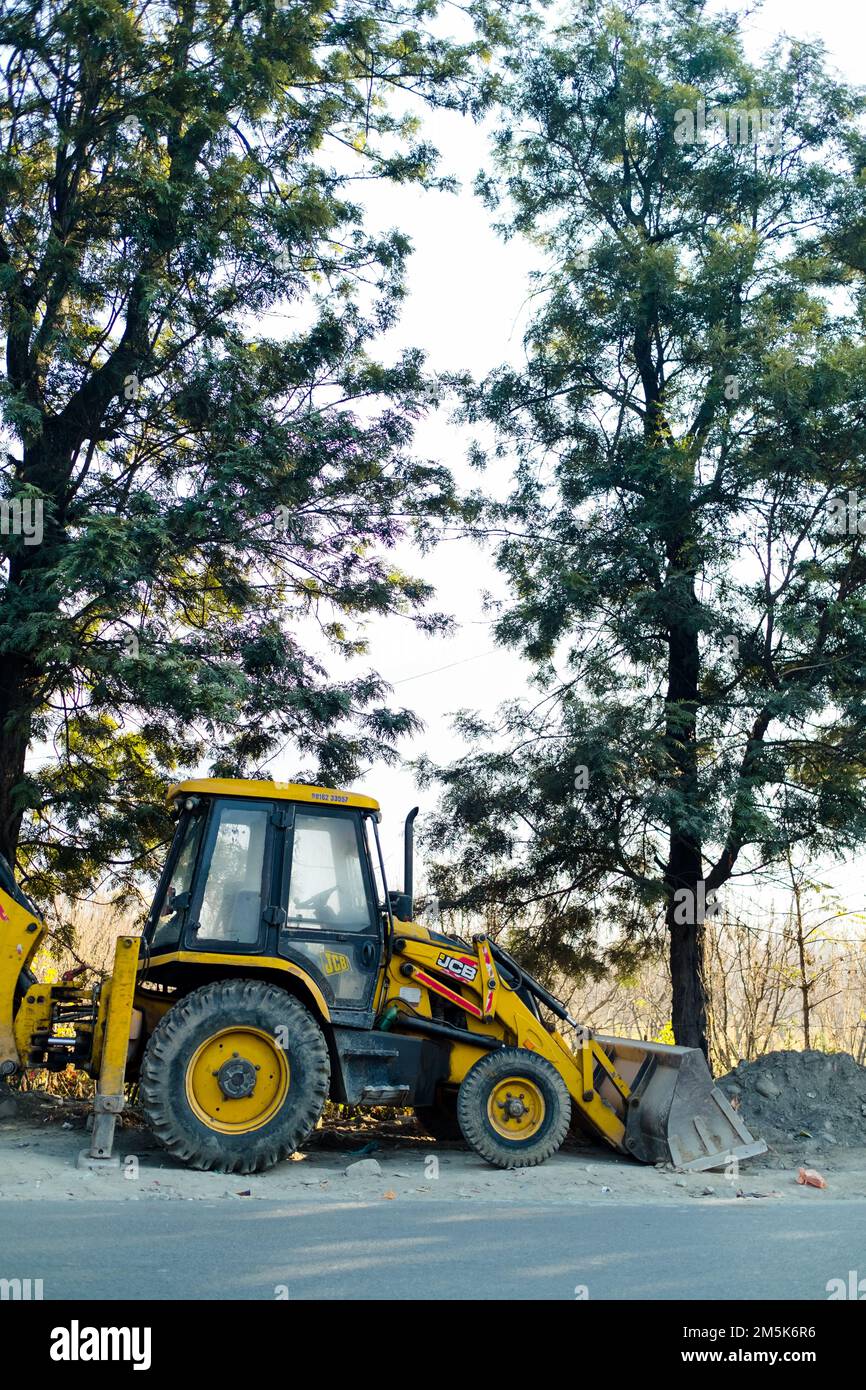 Yellow JCB tractor, excavator - heavy duty equipment vehicle Stock ...