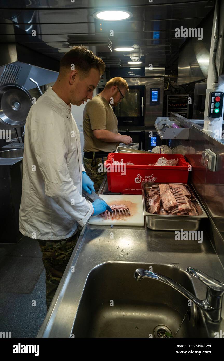 Ship kitchen galley hi-res stock photography and images - Alamy