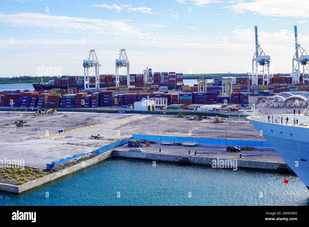 Miami, FL USA - 12 12 2022: Impressive view of the huge container ...