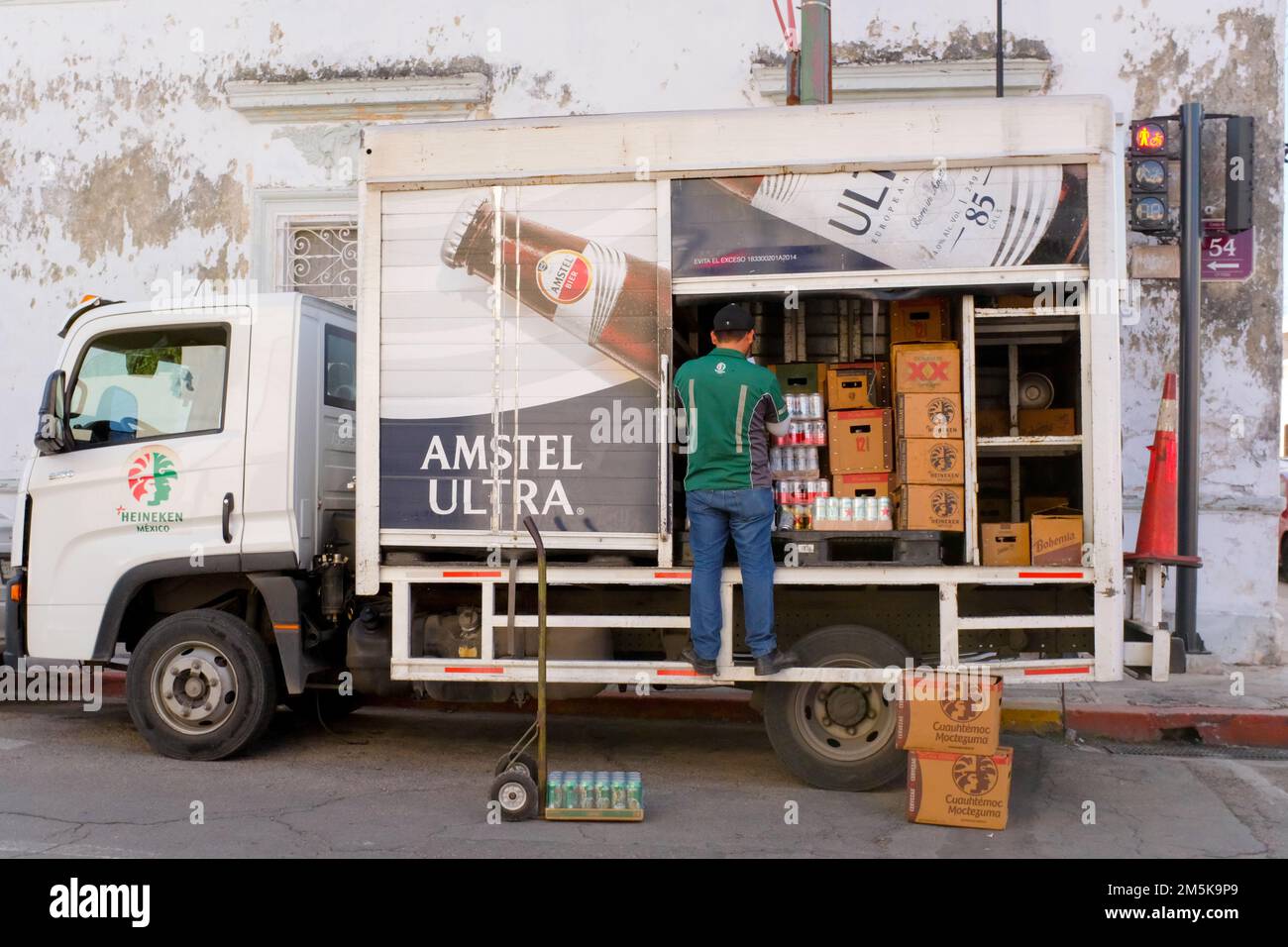 Beer delivery truck mexico hi-res stock photography and images - Alamy