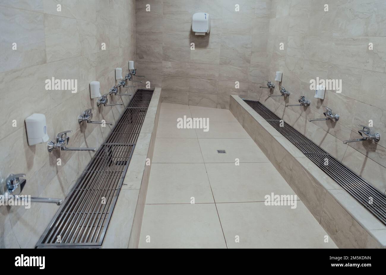Image of mosque ablution taps Stock Photo - Alamy