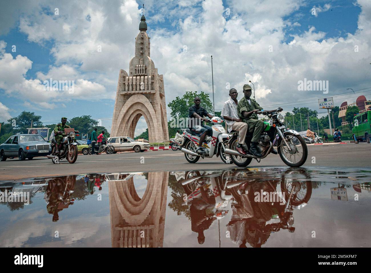 Bamako capital of Mali Independance Monument Stock Photo - Alamy