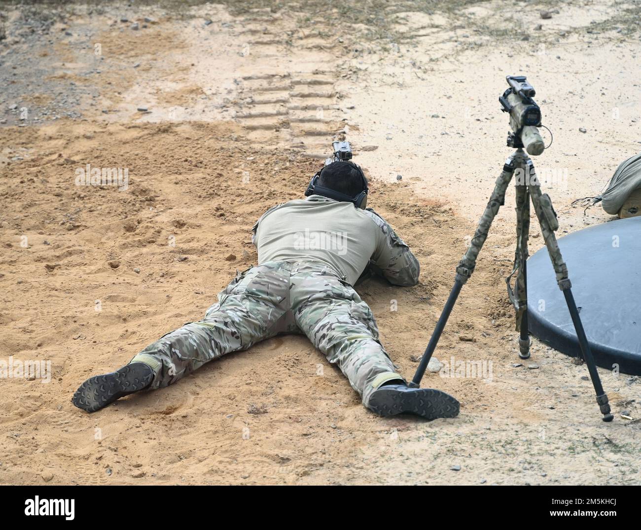 Annual international sniper competition hi-res stock photography and ...