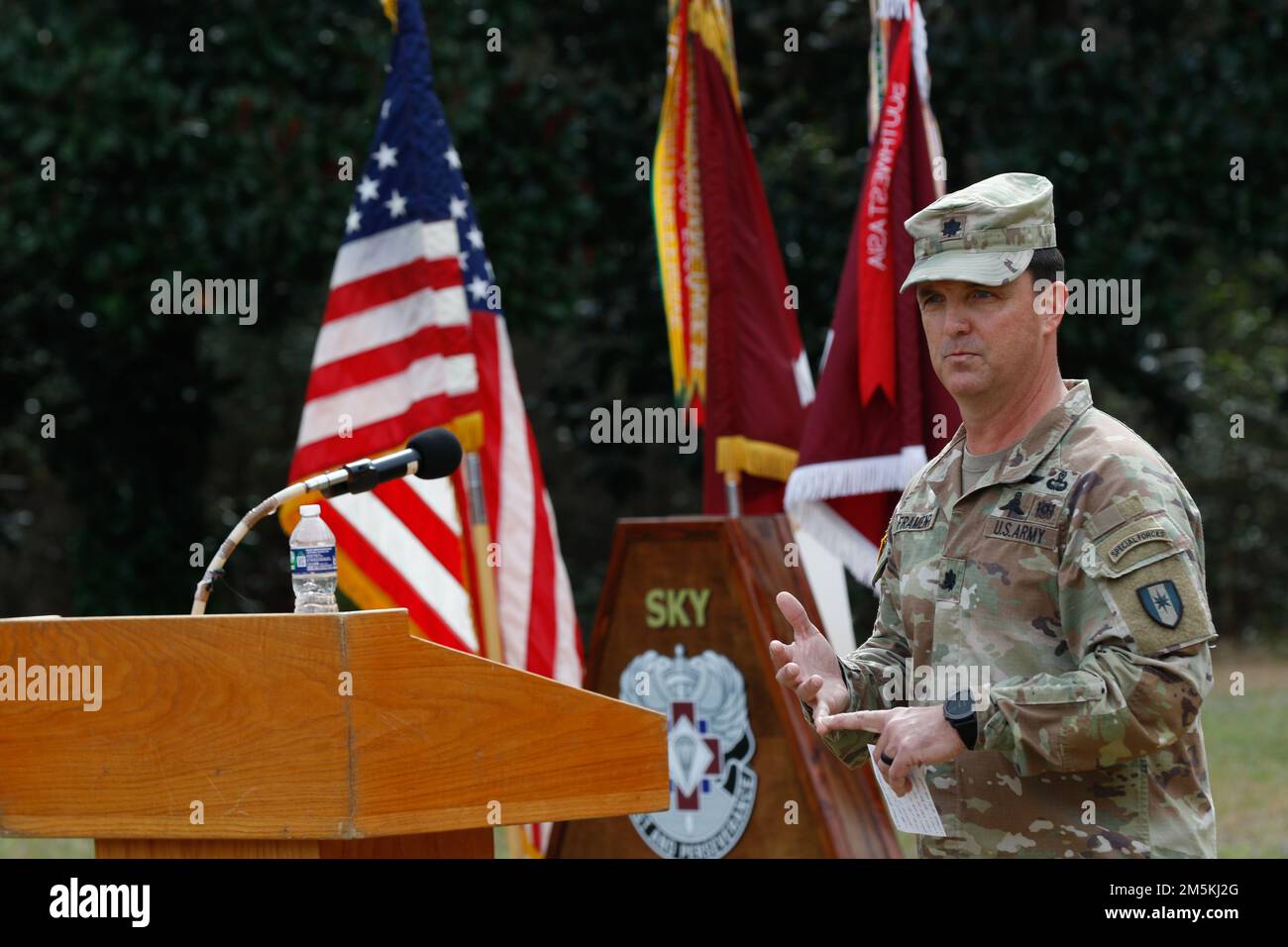 Ltc. Colin Frament, commander of 528th Field Hospital, welcomes guests ...