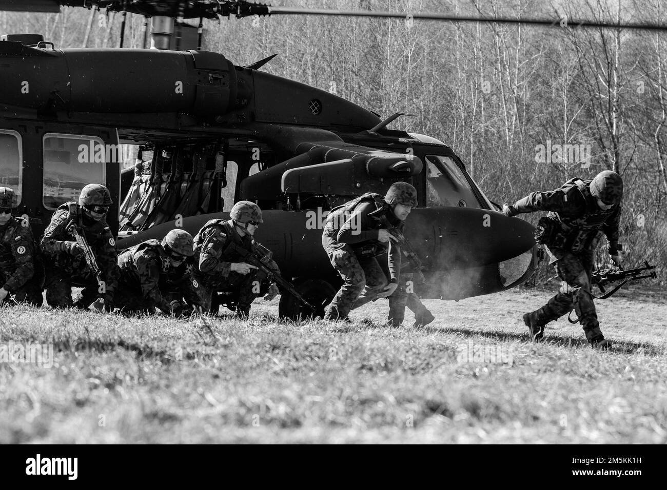 Army soldiers 1st brigade Black and White Stock Photos & Images - Alamy