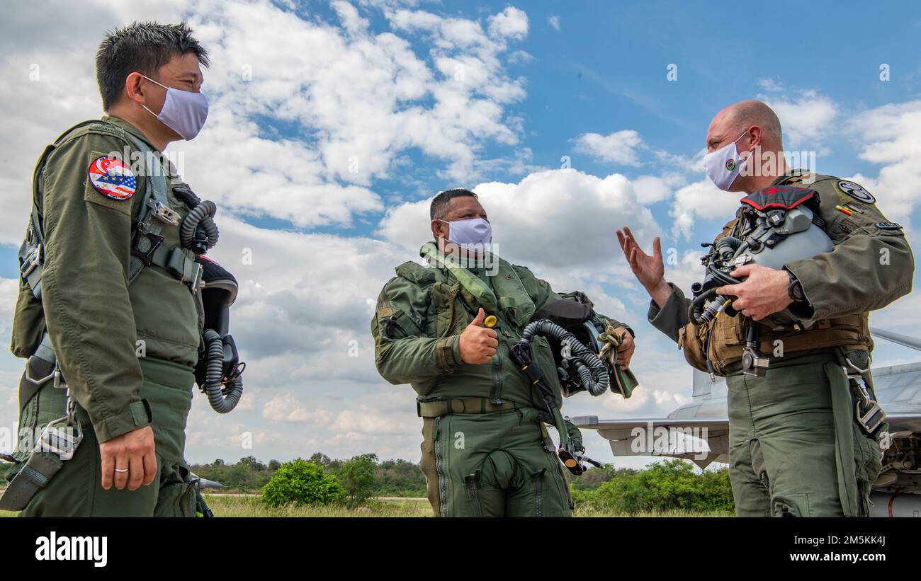 Royal Singapore Col. David “Rattle” Kok, left, Singapore COPE Tiger ...