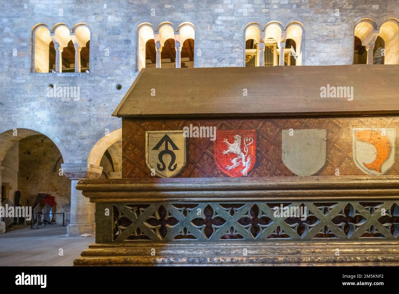 Tomb of Vratislaus I, Duke of Bohemia, at St. George Basilica Interior ...