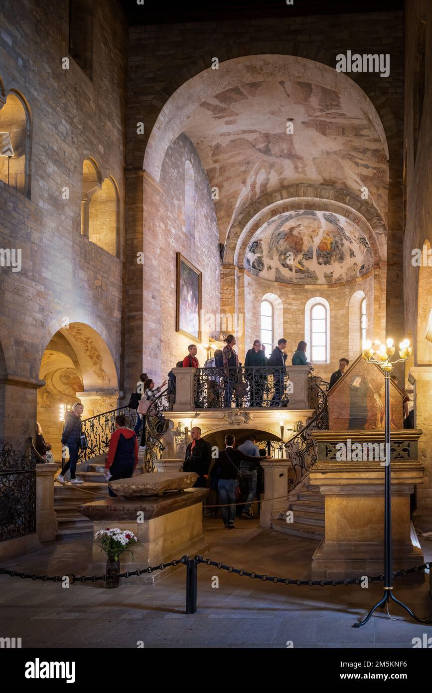St. George Basilica Interior at Prague Castle - Prague, Czech Republic Stock Photo - Alamy