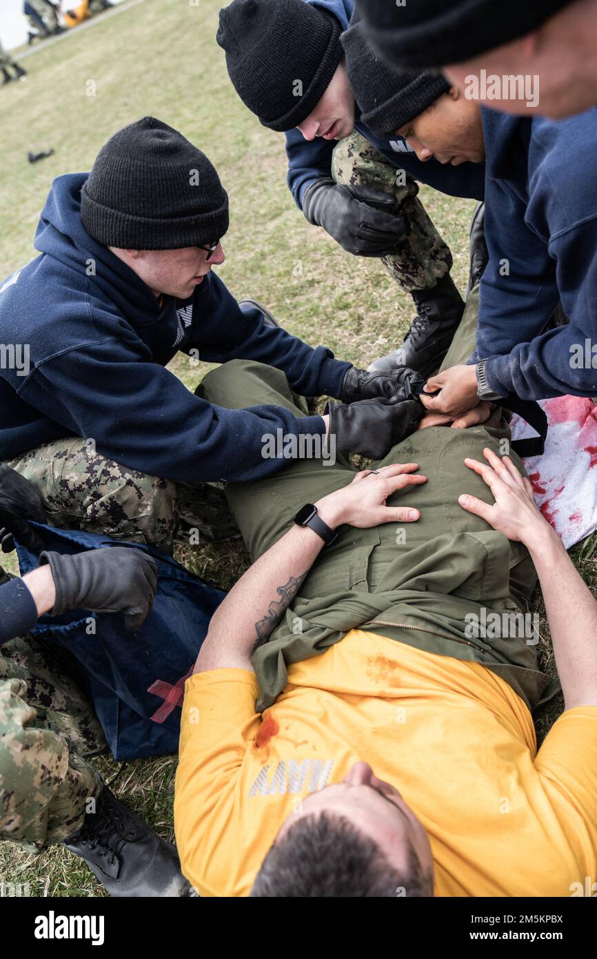 Officer Candidate School (OCS) class 09-22 students at Officer Training ...