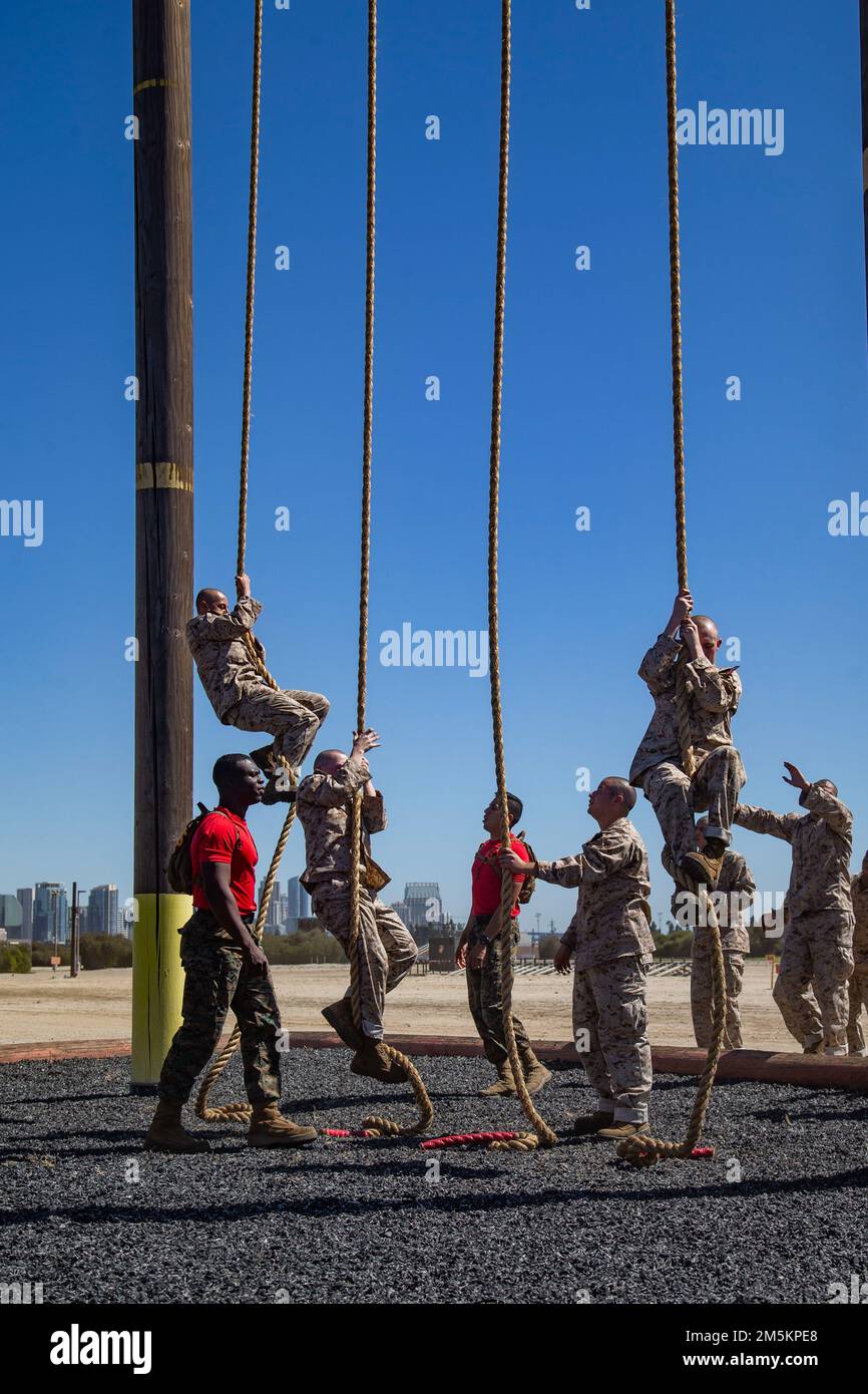 U.S. Marine Corps recruits with Charlie Company, 1st Recruit Training ...