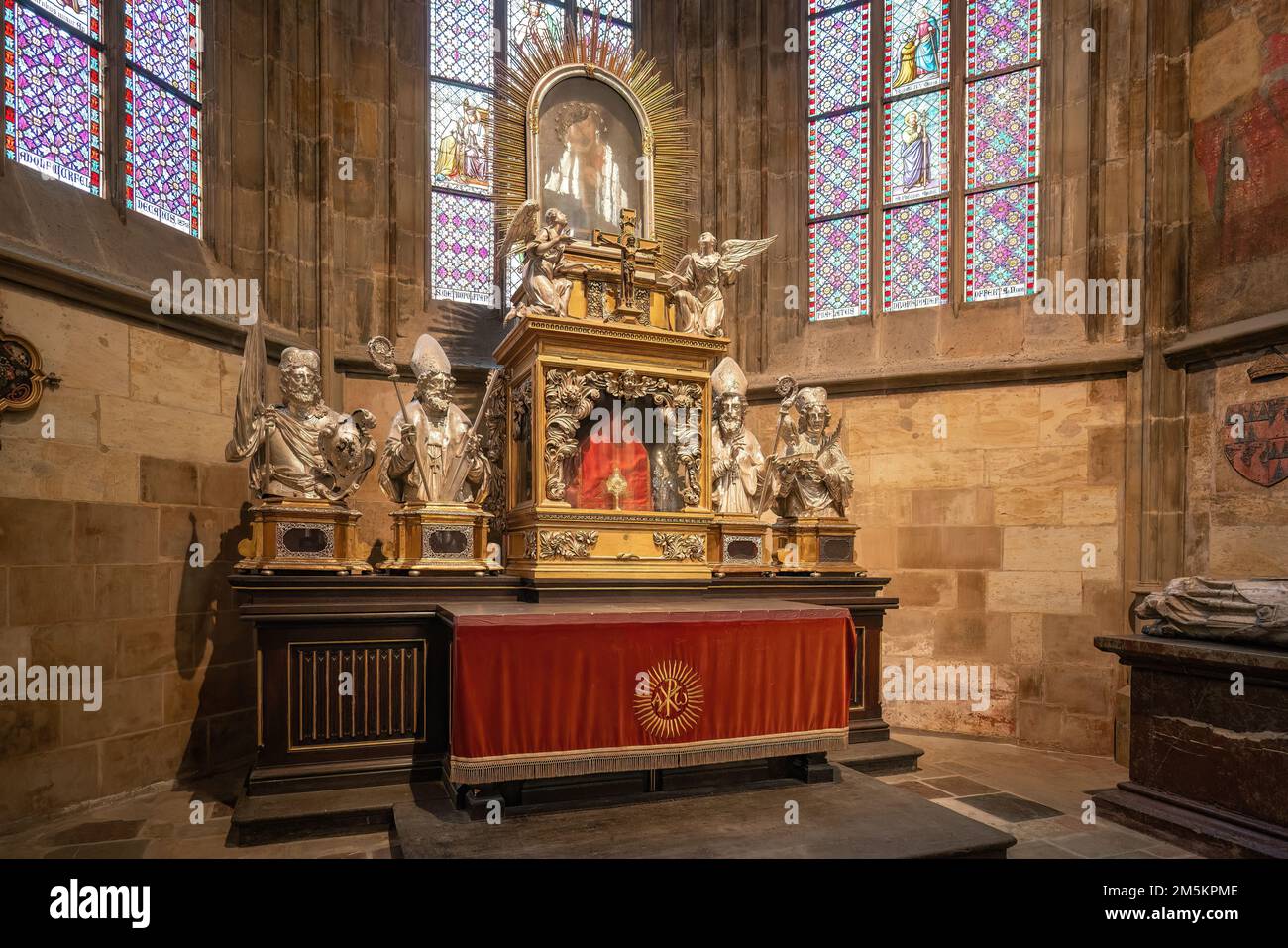 Chapel of St. John of Nepomuk in St. Vitus Cathedral Interior at Prague ...