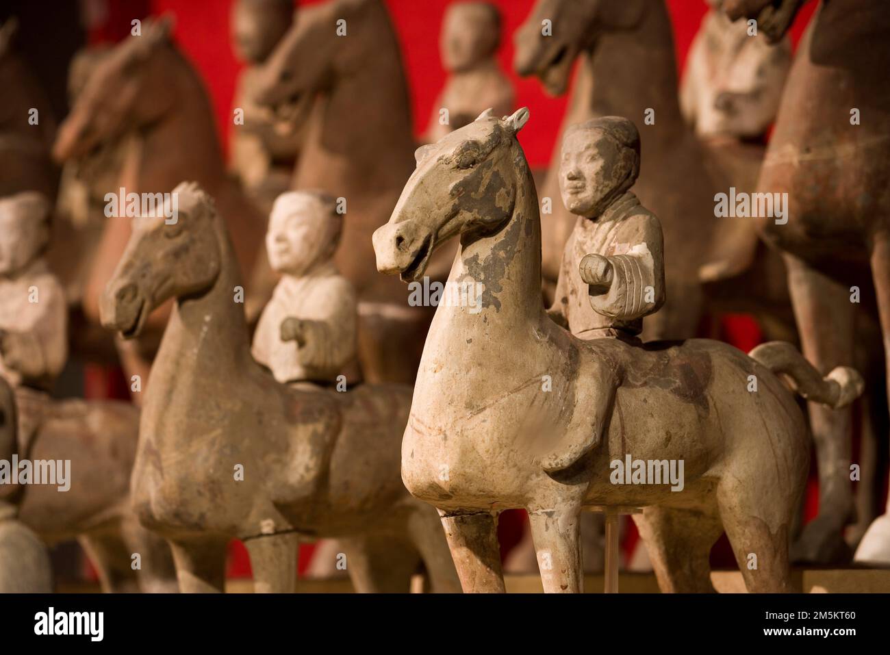 Emperor qins terracotta army xian hi-res stock photography and images ...
