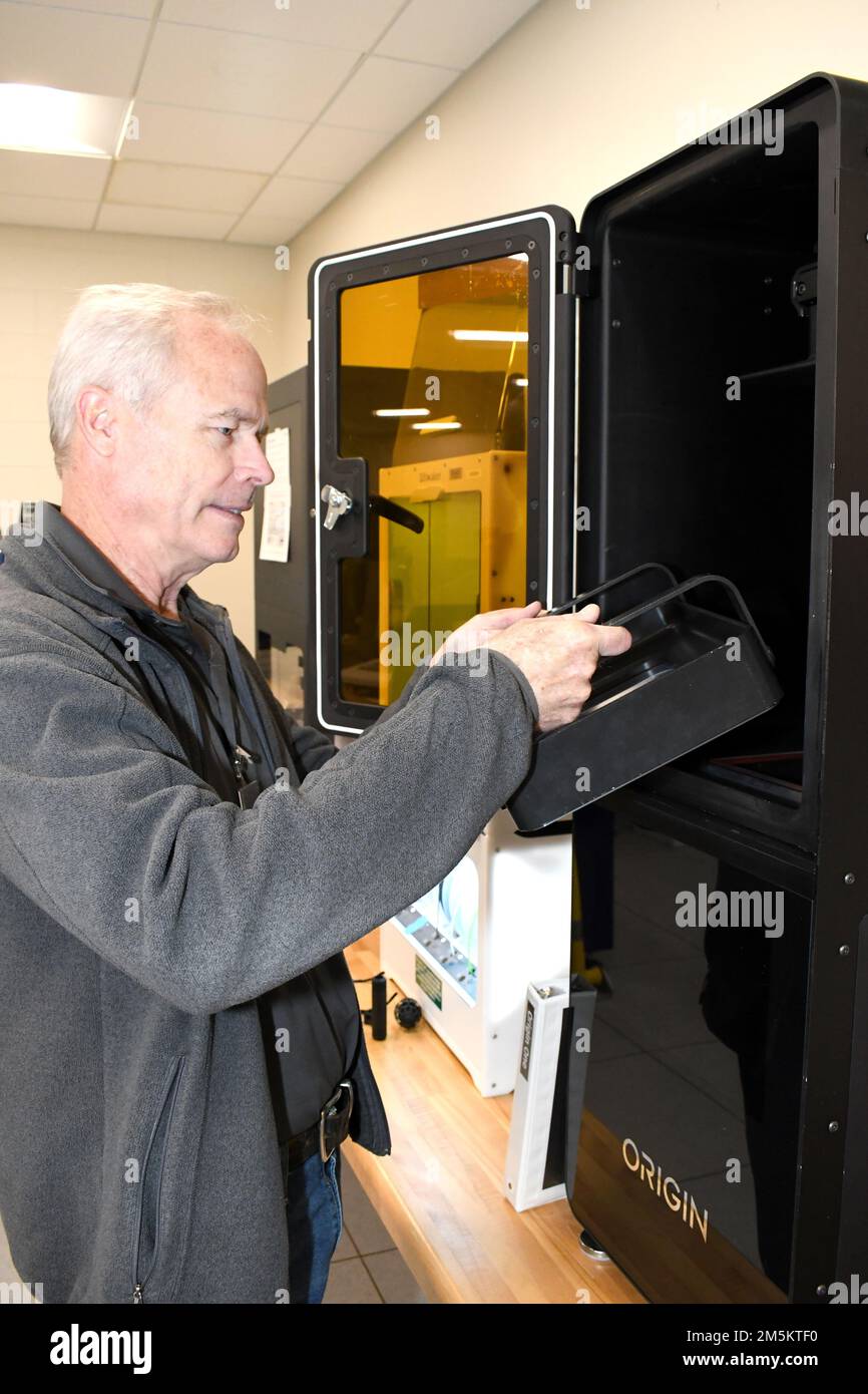 Ken Murphy, an aerospace engineering technician at the Fleet Support ...