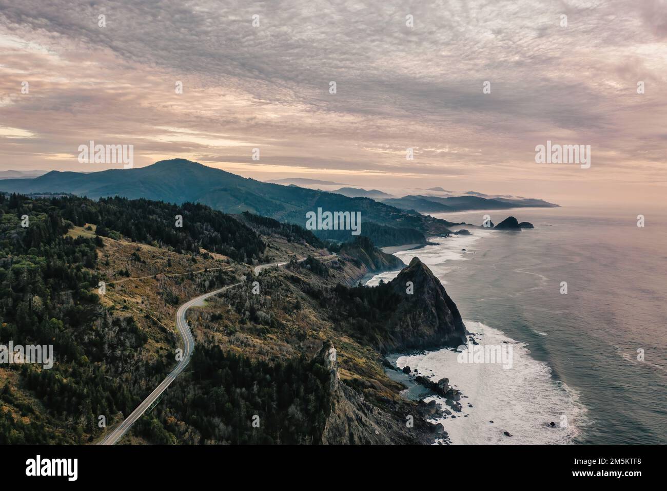 Scenic aerial pacific coast highway hi-res stock photography and images ...