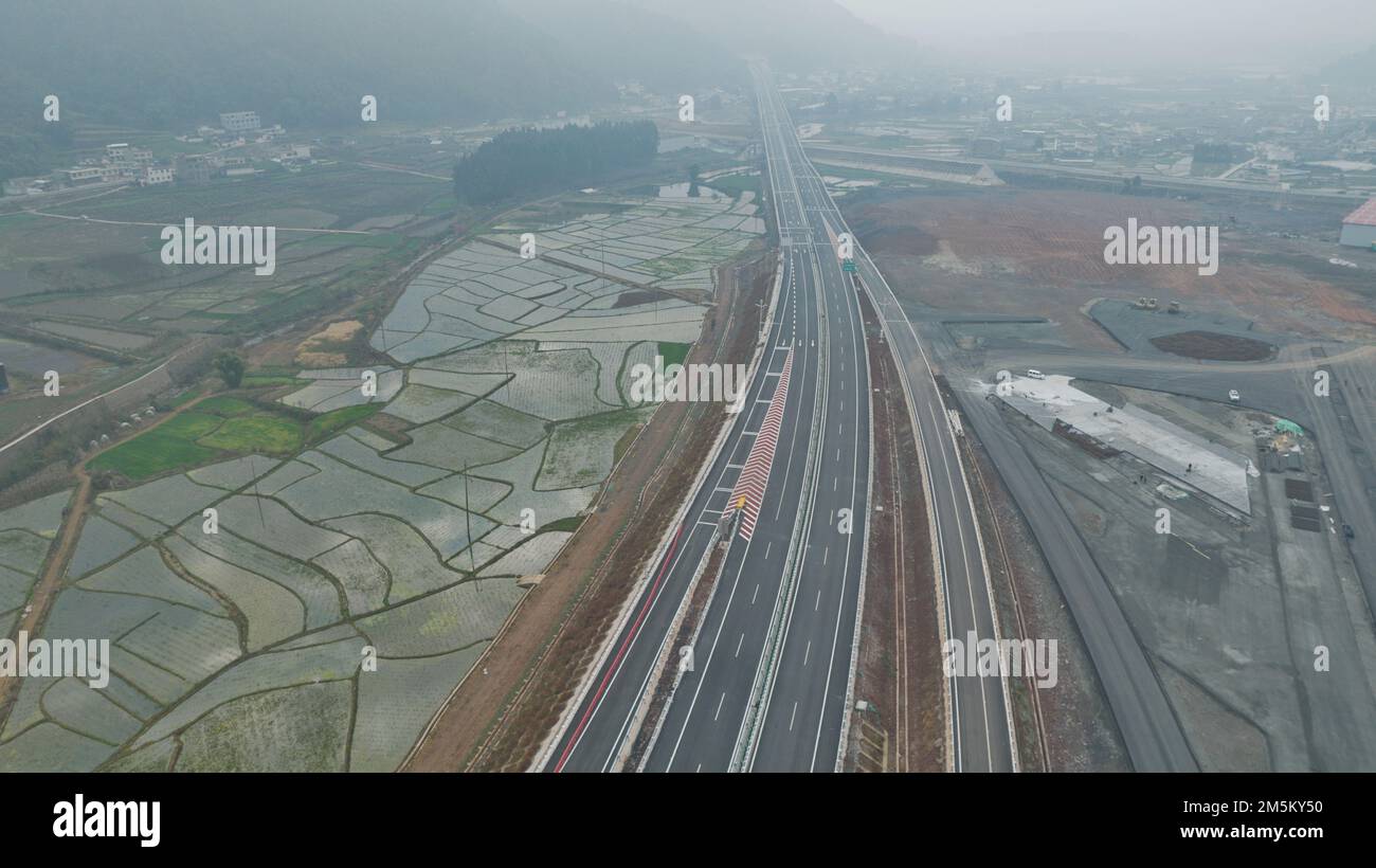 LIANGSHAN, CHINA - DECEMBER 30, 2022 - The Dechang-Huili Expressway ...