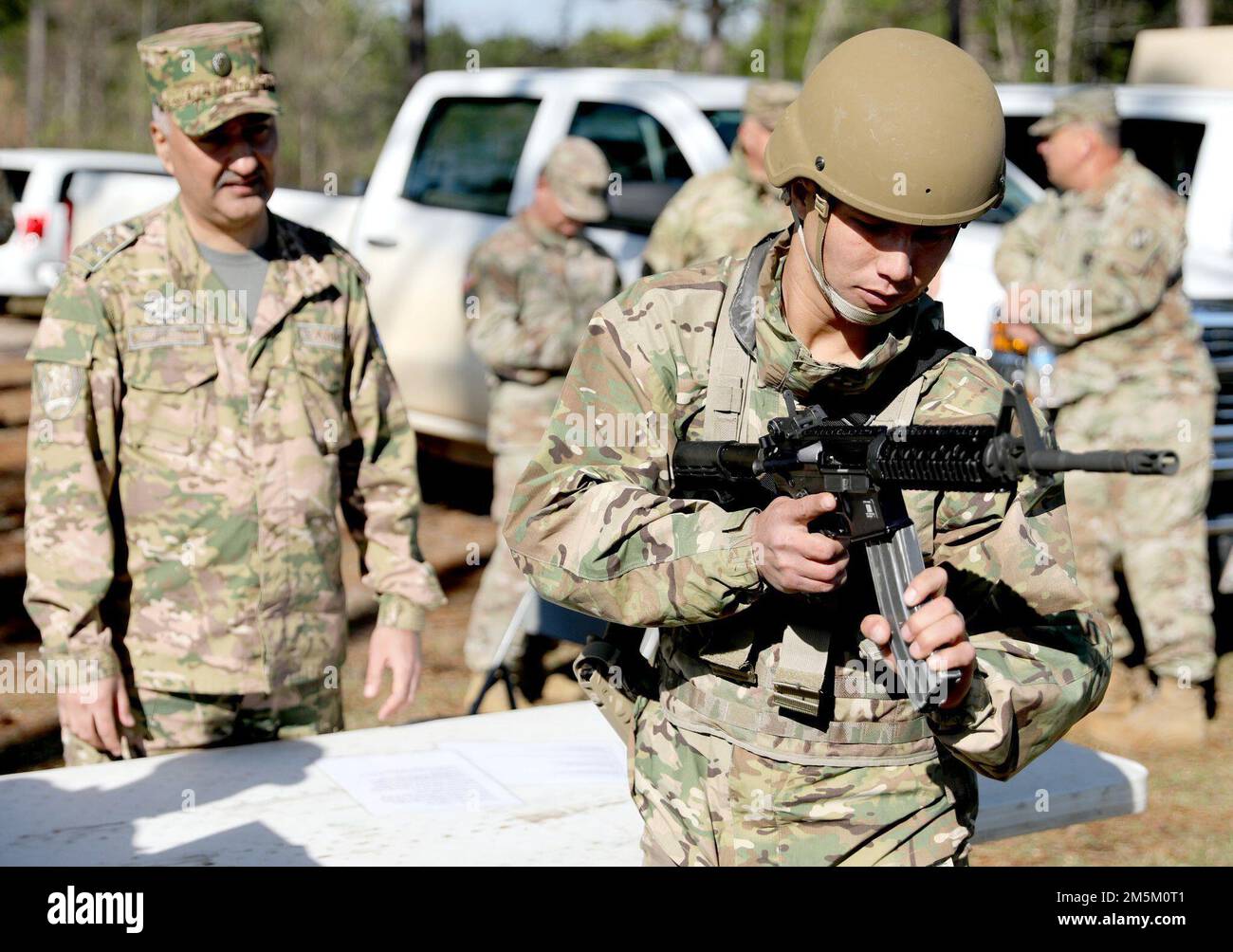During state soldier airmen hi-res stock photography and images - Alamy