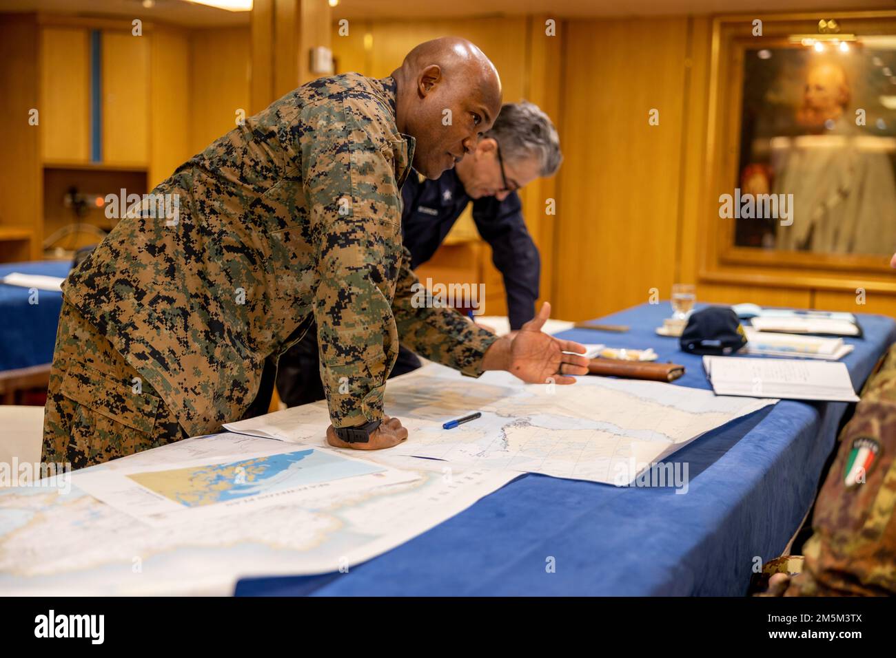 Italian carabinieri general hi-res stock photography and images - Alamy
