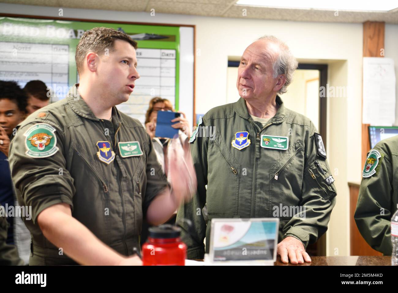 Through flight hi-res stock photography and images - Alamy