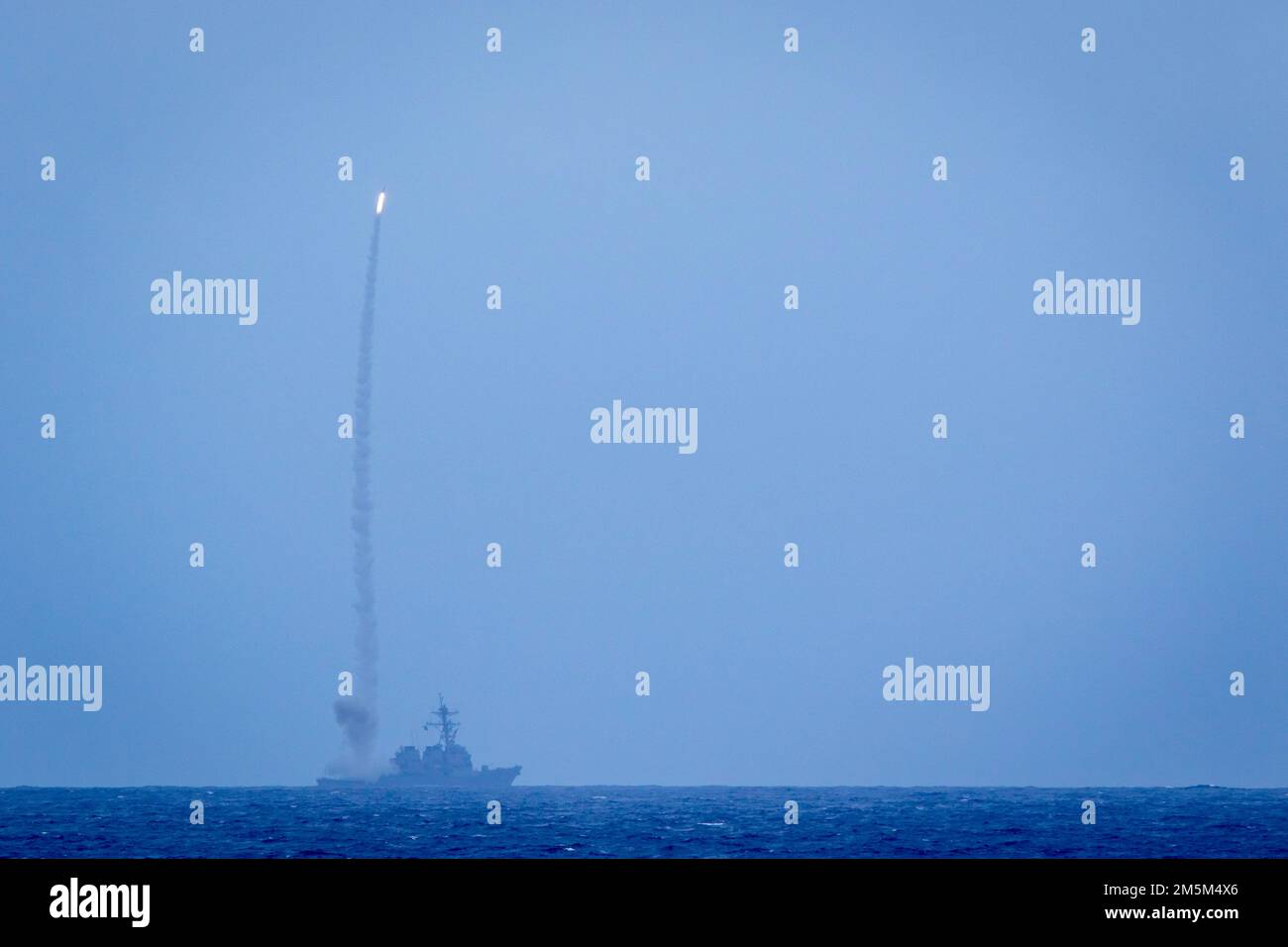 PHILIPPINE SEA (March 24, 2022) The Arleigh Burke-class guided-missile ...