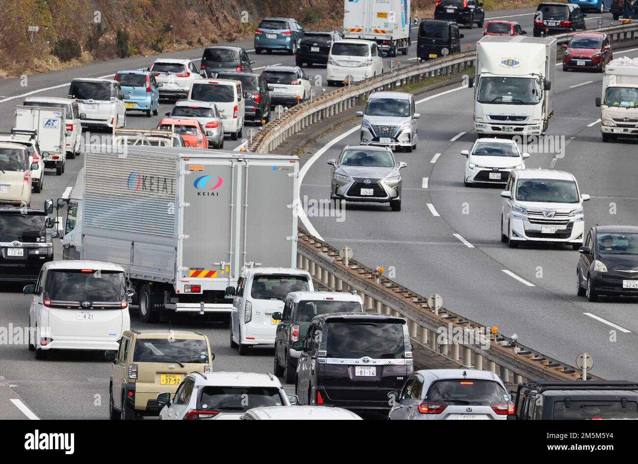 Tokyo, Japan. 30th Dec, 2022. Motorists are caught in a traffic jam ...