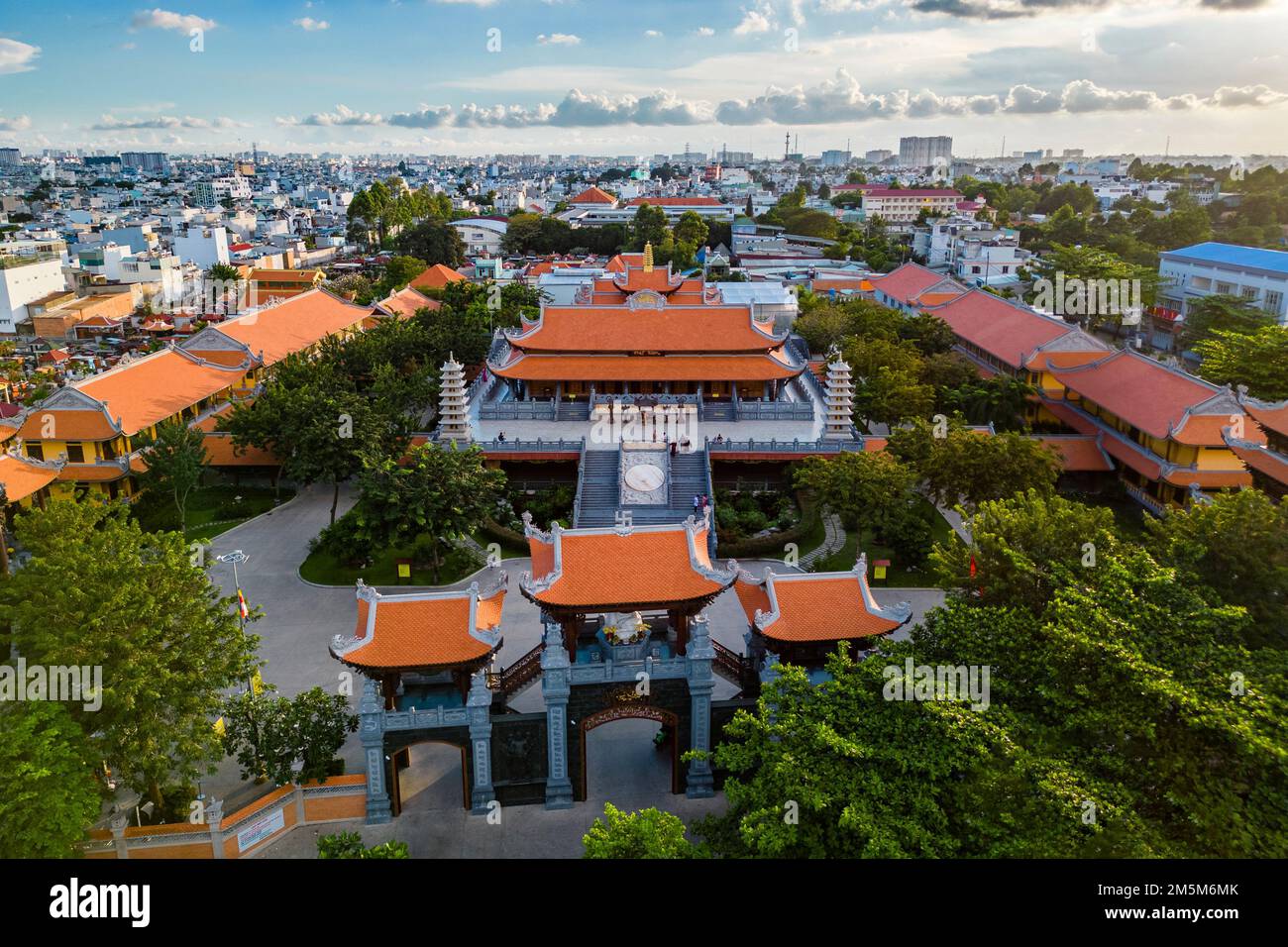 Vinh Nghiem Monastery is located on HT 31 Street, Hiep Thanh Ward ...