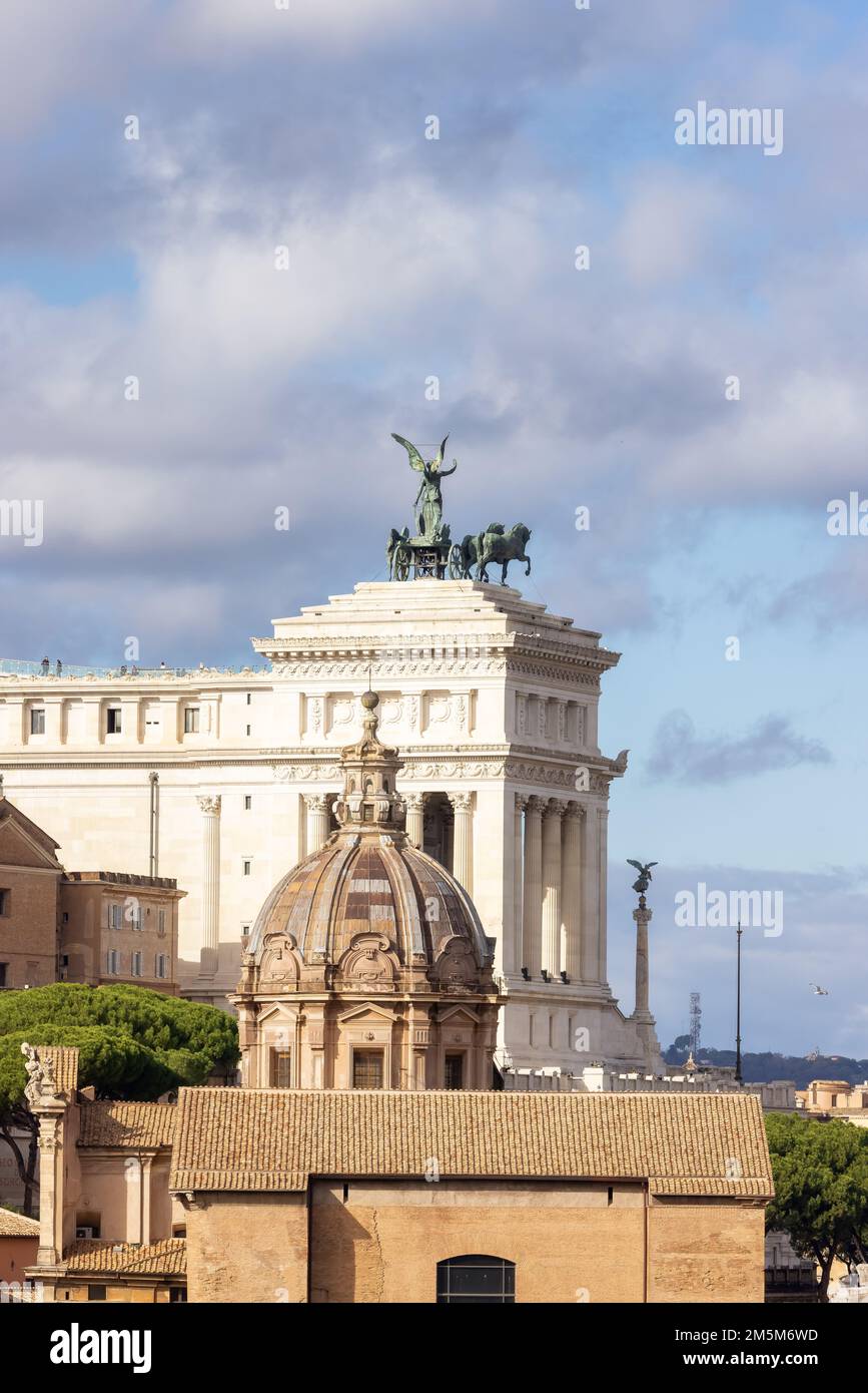 Old Historic Building in Downtown Rome, Italy Stock Photo - Alamy