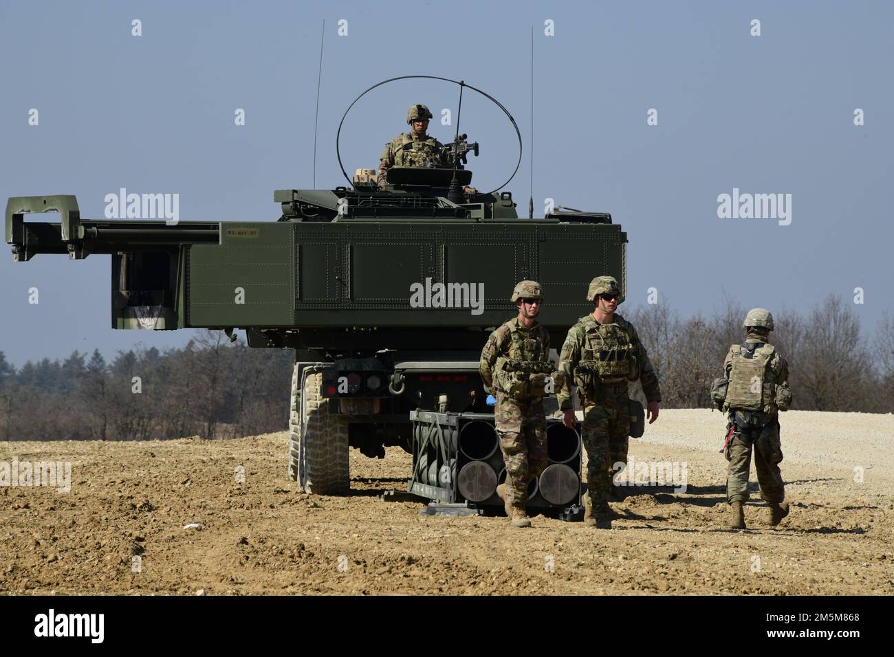 U.S. Soldiers assigned to 3rd Battalion, 321 Field Artillery Regiment ...