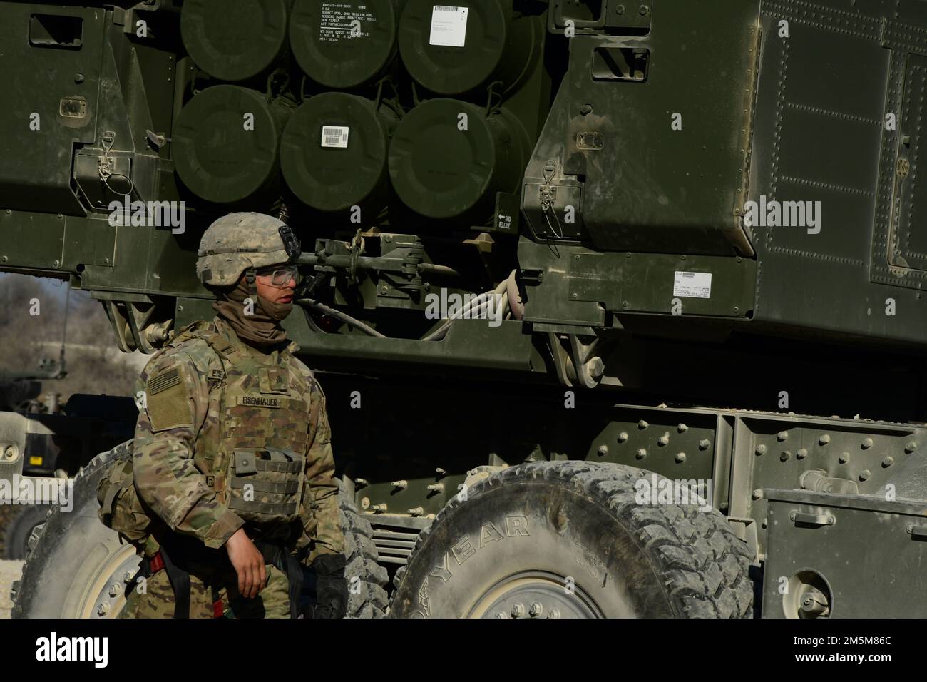 U.S. Soldiers assigned to 3rd Battalion, 321 Field Artillery Regiment ...
