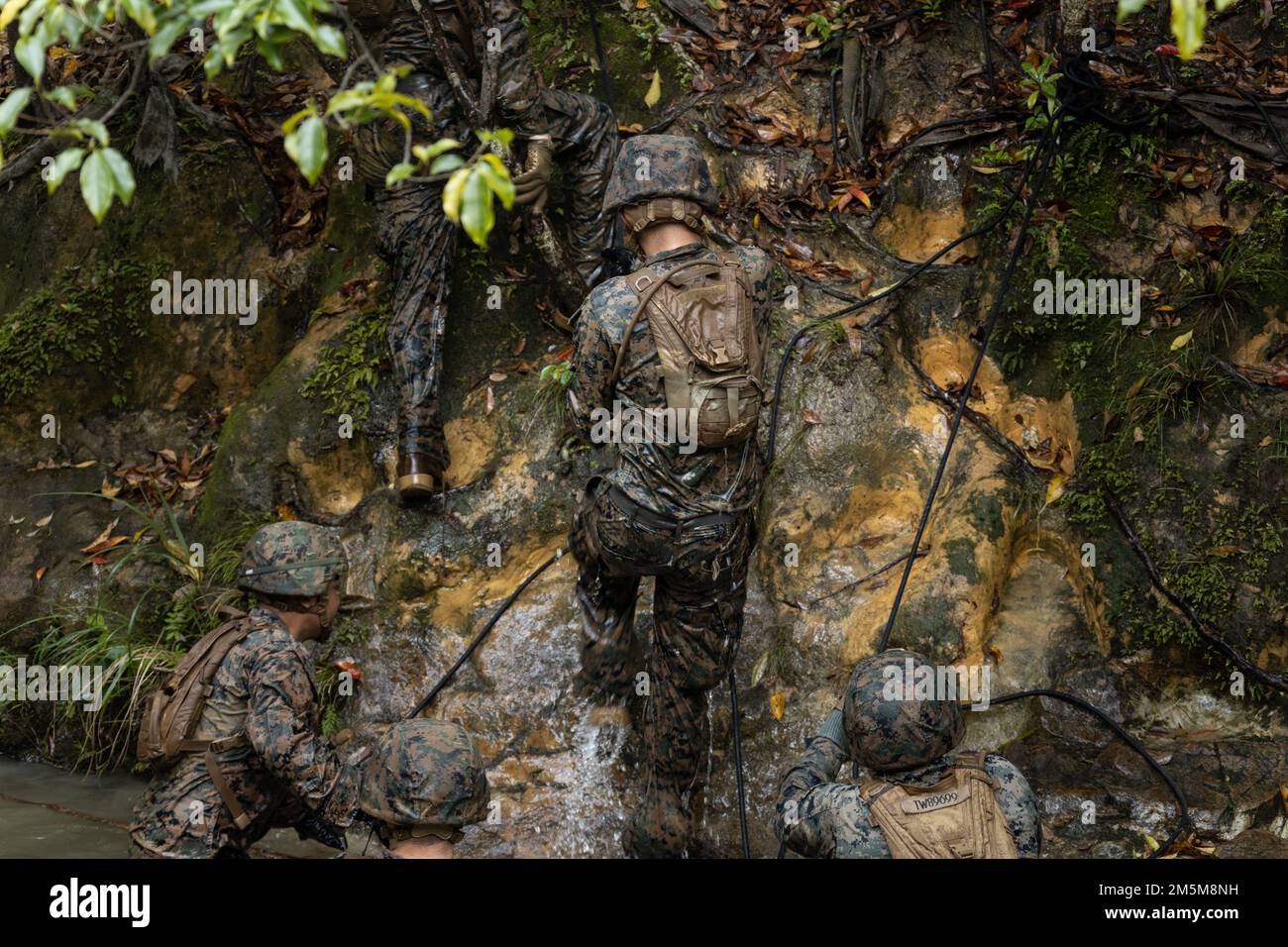 Expeditionary warfare training group pacific hi-res stock photography ...