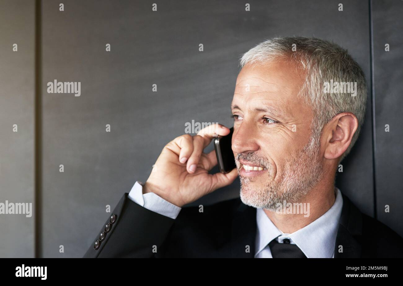 Businessman making call businessmen hi-res stock photography and images ...