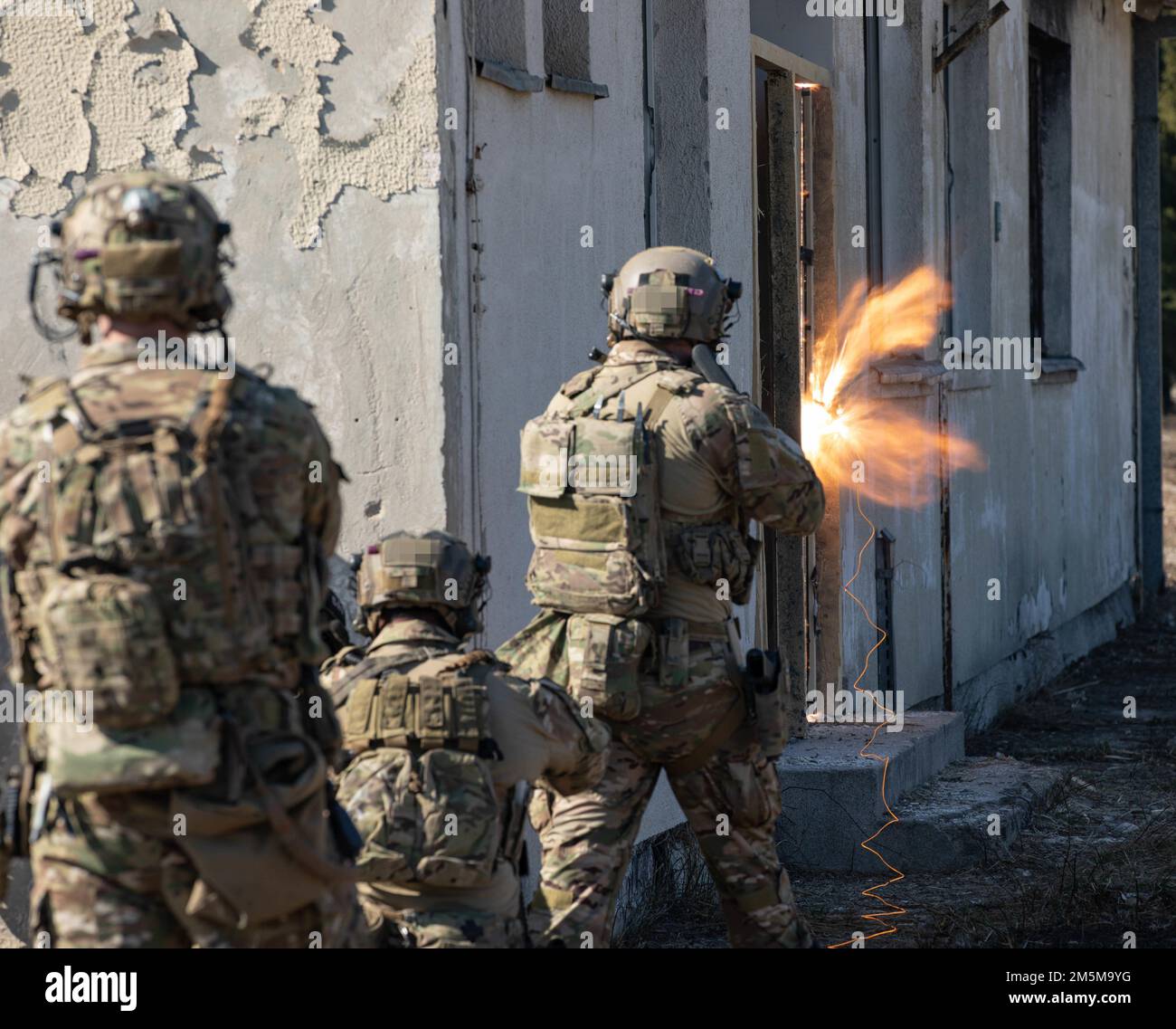 A team of Bosnia and Herzegovina State Investigation and Protection ...