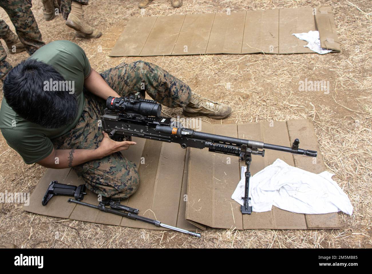 Marine machine gun squad hi-res stock photography and images - Alamy