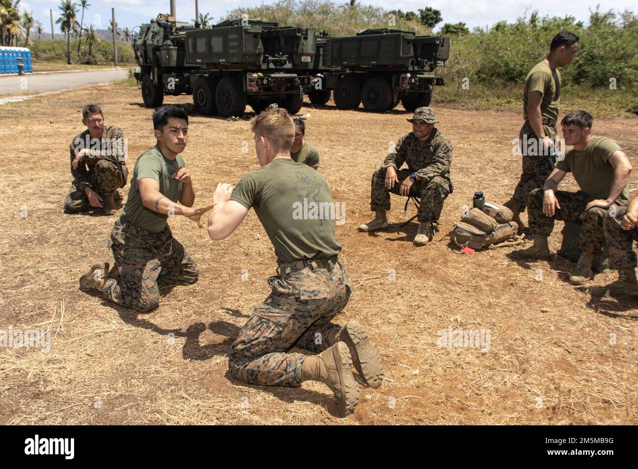 Uss grapple hi-res stock photography and images - Alamy