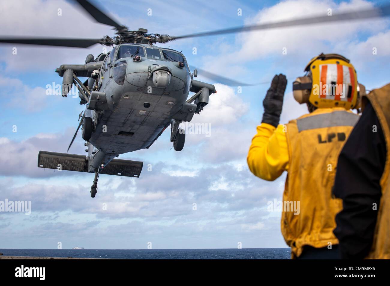 220325-N-PC065-3024 ATLANTIC OCEAN – Aviation Boatswain’s Mate ...