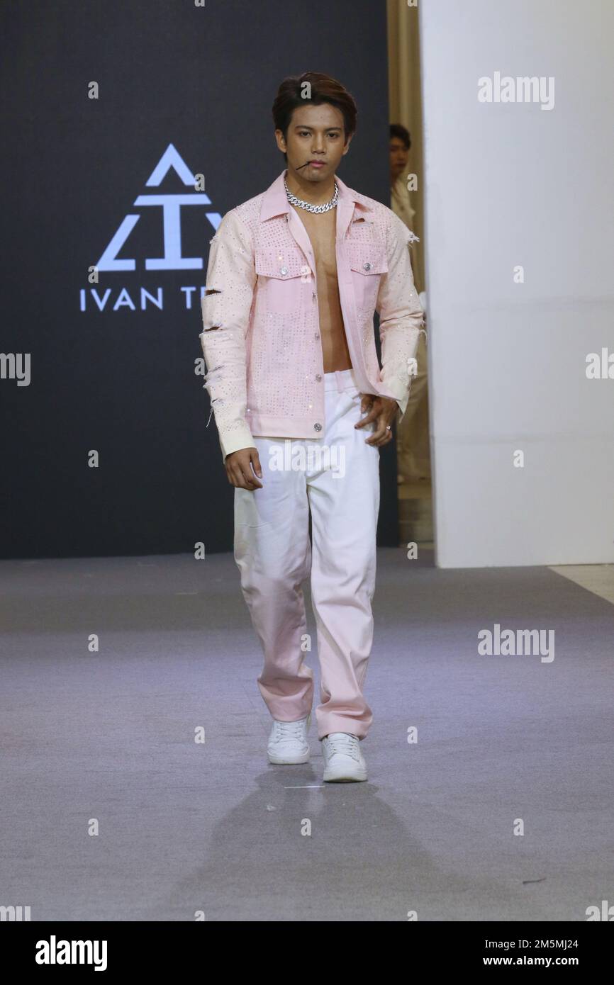 November 30, 2022, Bangkok, Bangkok, Thailand: Ivan Tran fashion ...